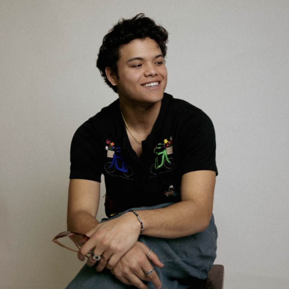 Alex Oliva | Songwriters Hall of Fame